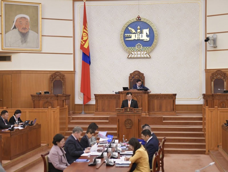 УИХ Төрийн албан хаагчийн ёс зүйн тухай хуулийн төслийн анхны